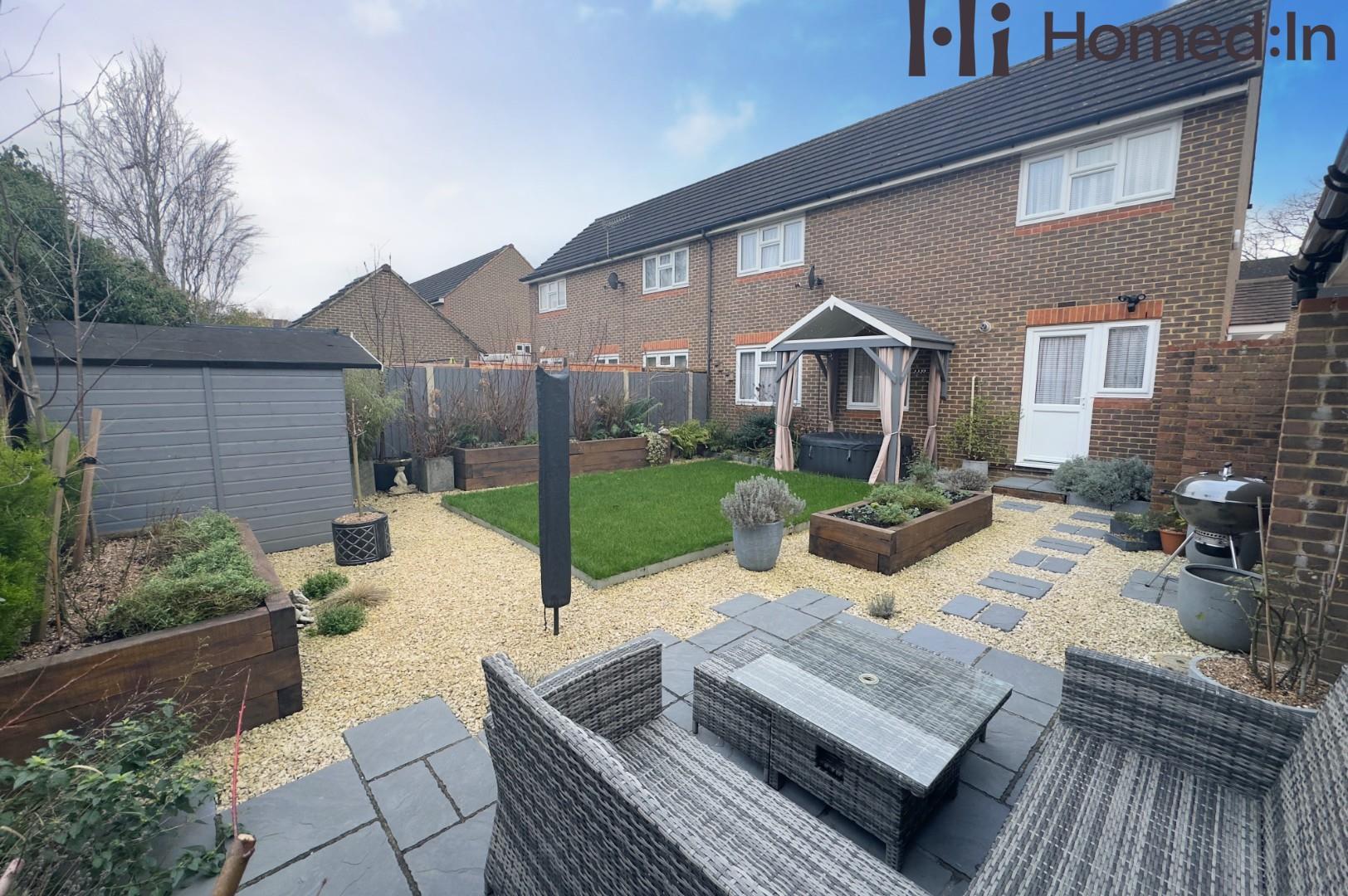 3 Bed, 1 Bath Property For Sale in Ifield Road, RH11 7HT